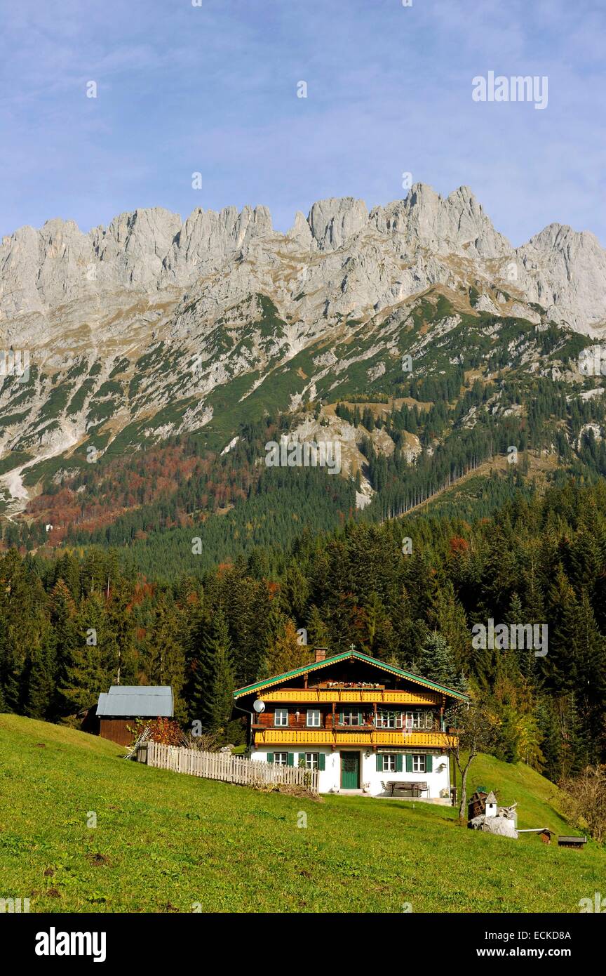 Austria, Tyrol, Ellmau, cottage before the Wilder Kaiser mountains ...