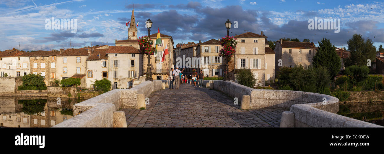 France, Charente, Confolens, banks of Vienne river and thirteenth ...