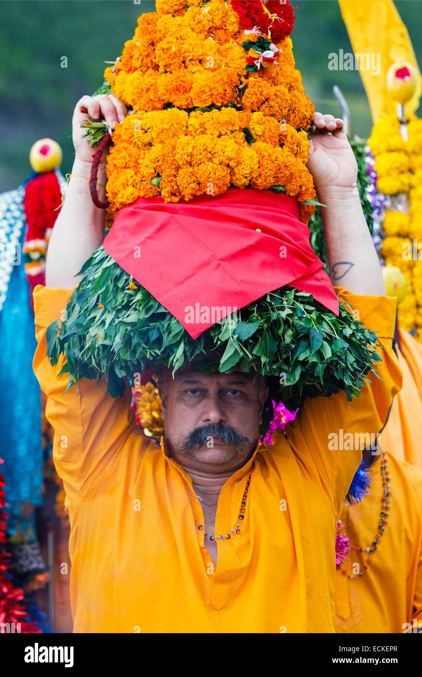 Traditions man hi-res stock photography and images - Alamy