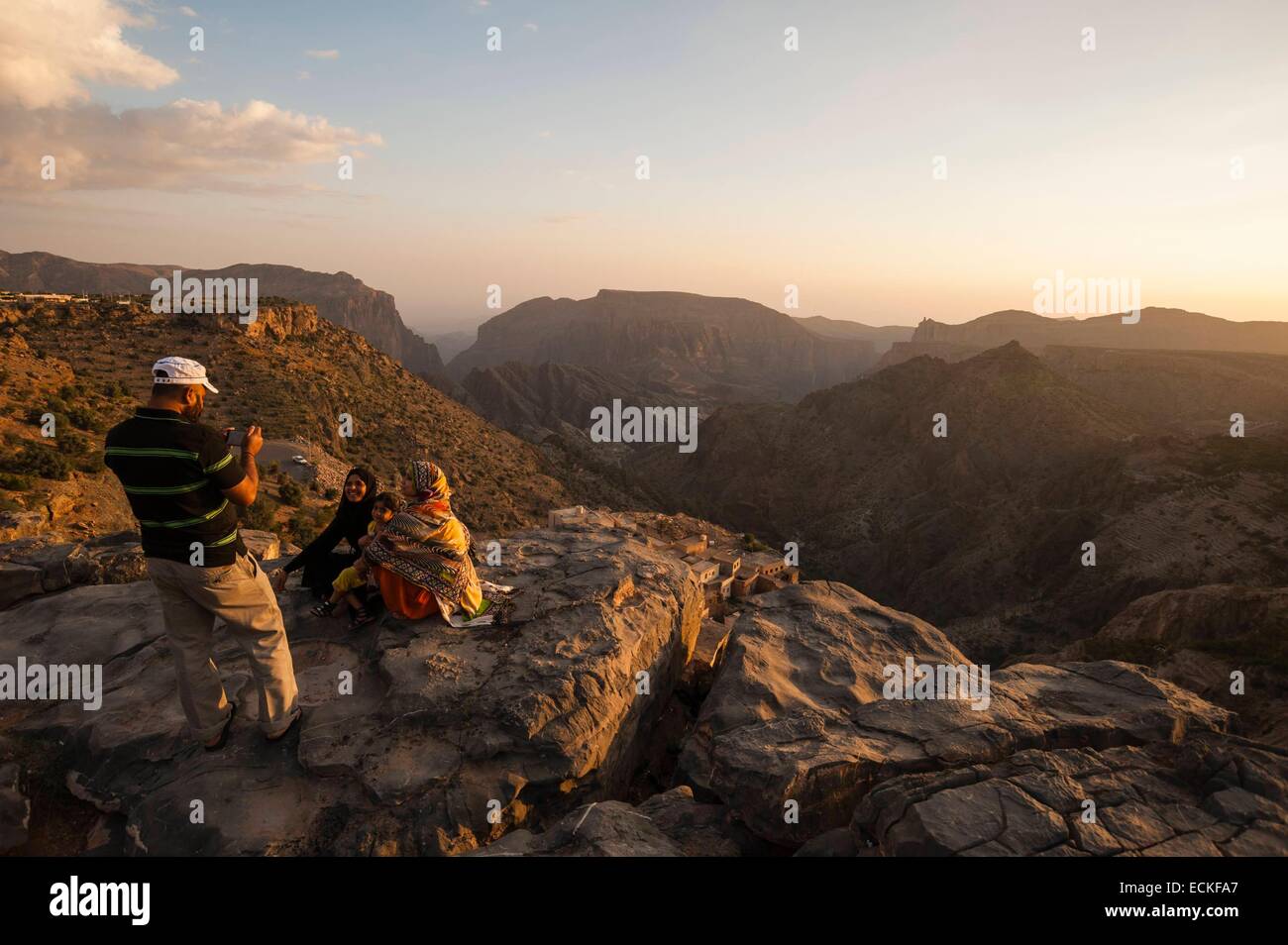 Oman people hi-res stock photography and images - Alamy