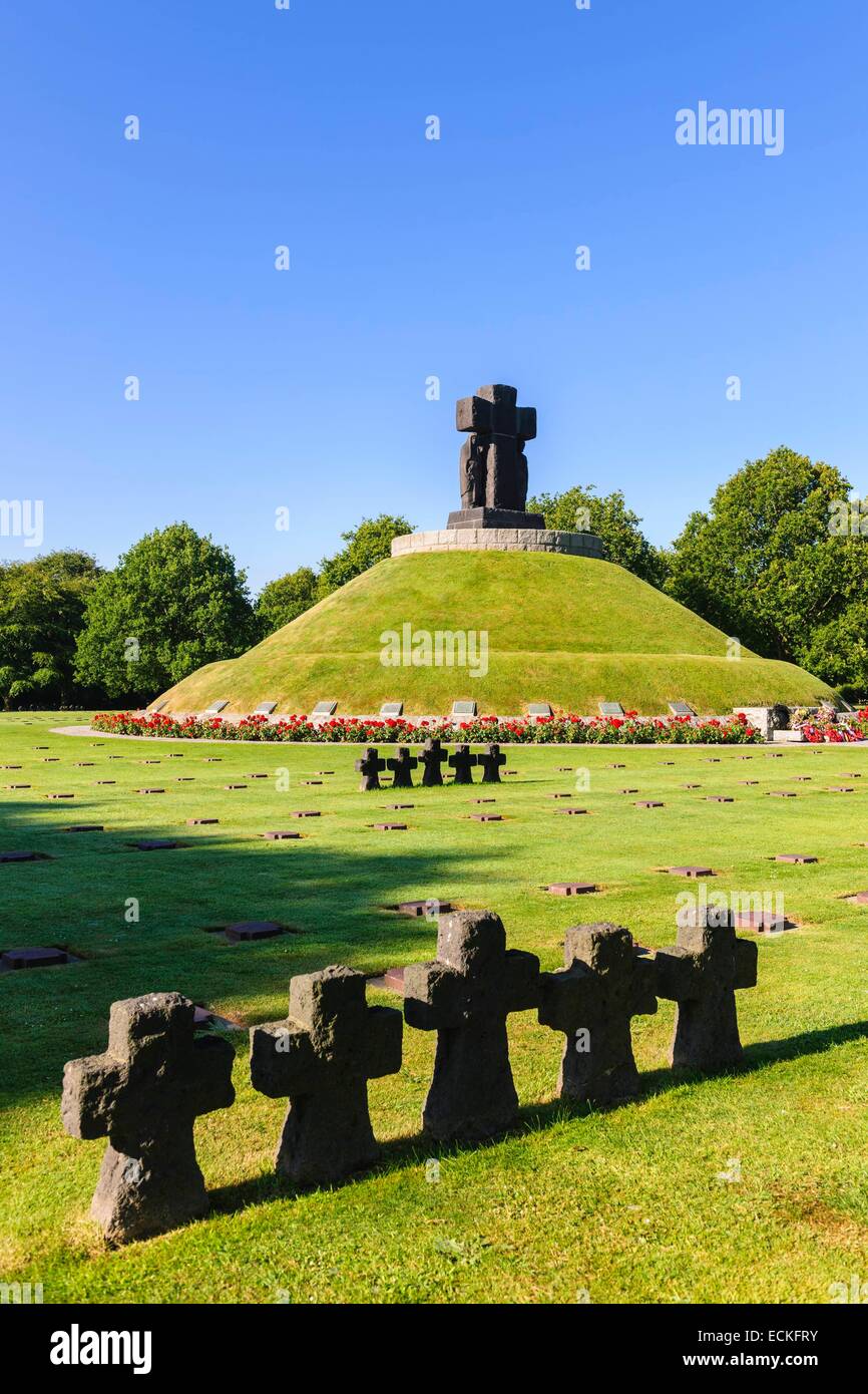 The german world war ii cemetery hi-res stock photography and images ...