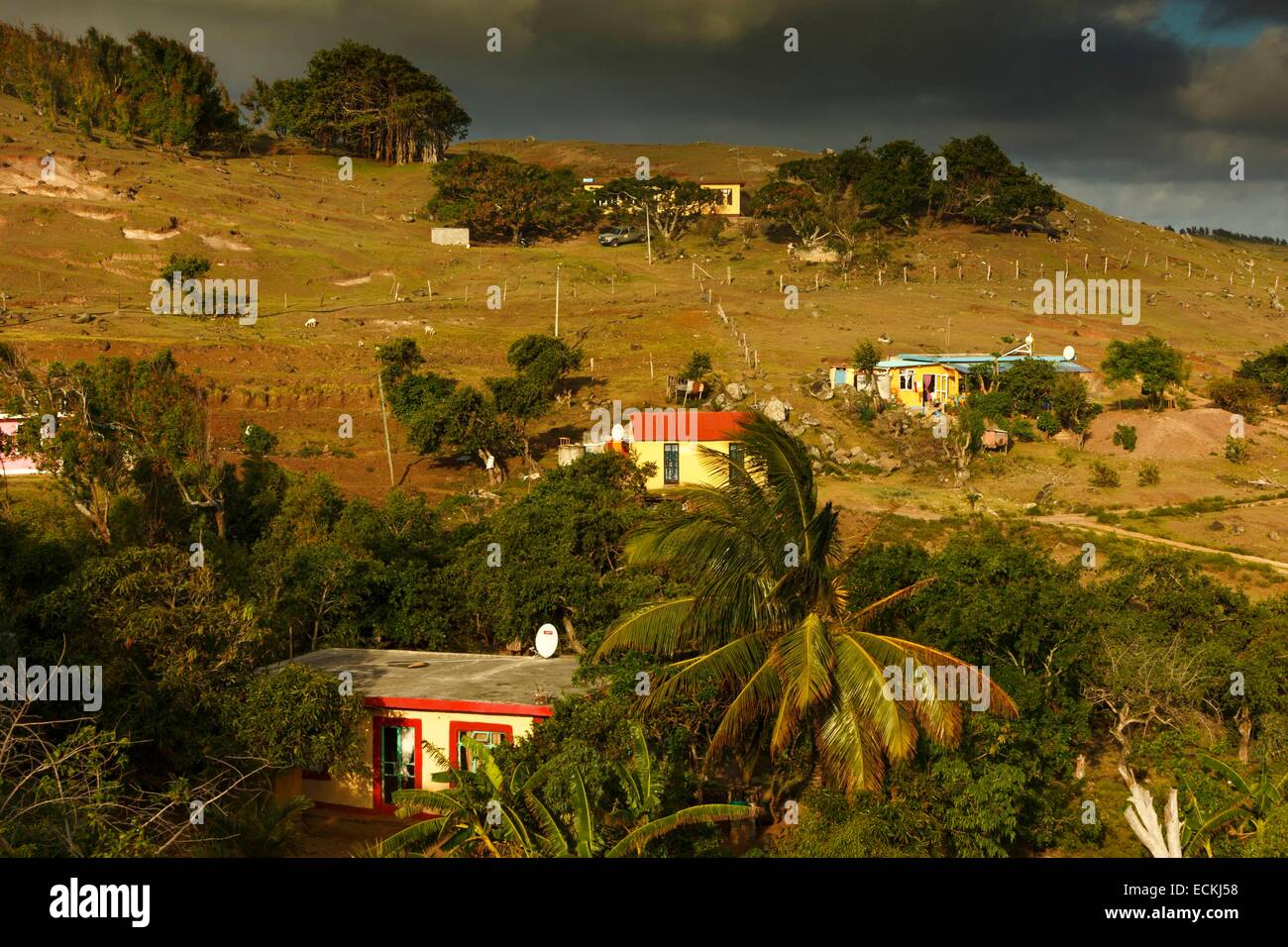 Scattered housing hi-res stock photography and images - Alamy