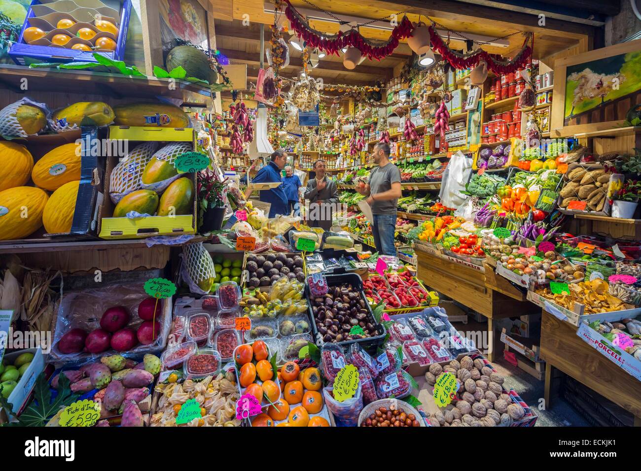 Italy, Lombardy, Milan, retail sale of fruits and vegetables Via ...