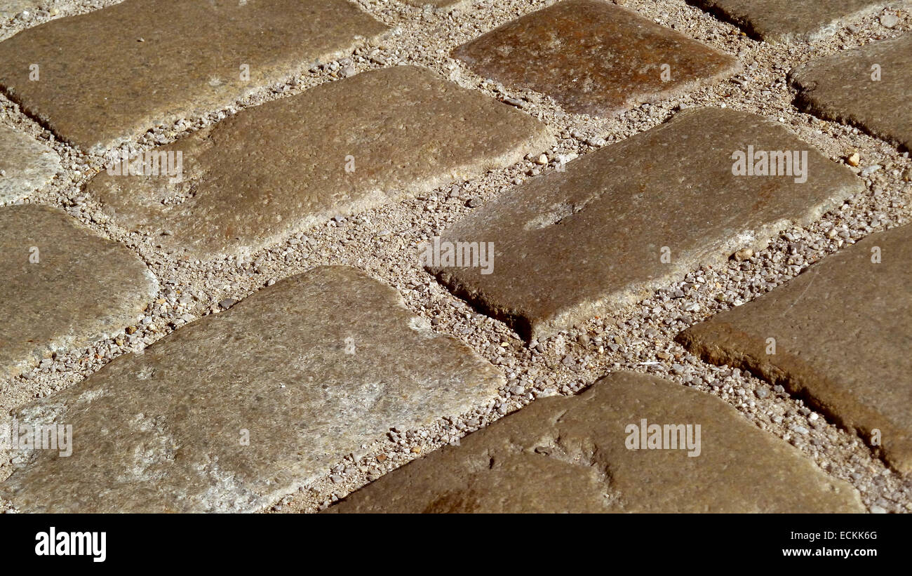 Cobblestone footpath hi-res stock photography and images - Alamy
