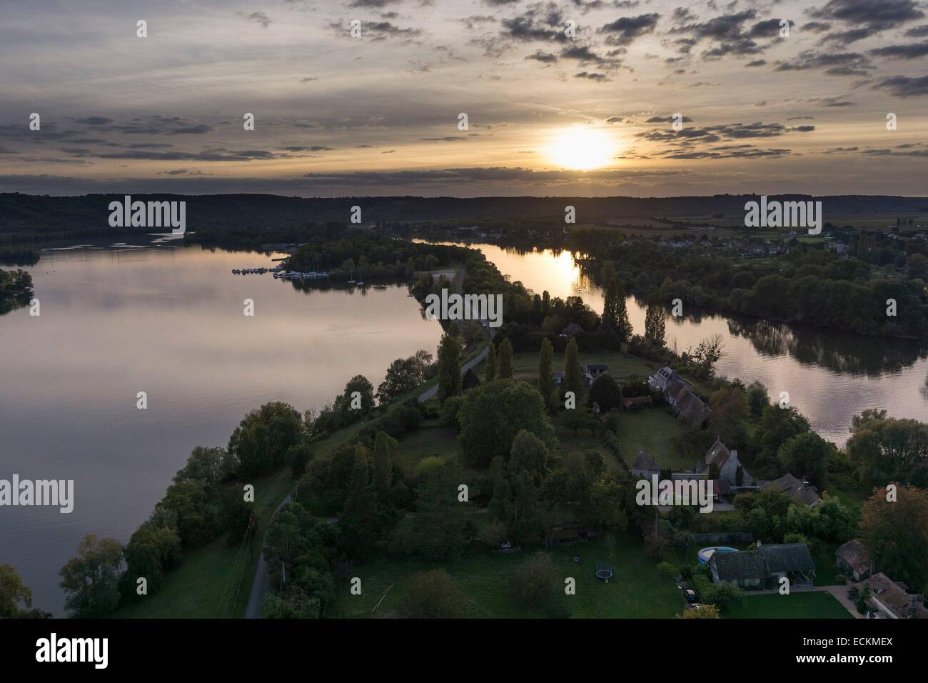 France, Eure, Venables, La Rive sous Venables, sand pit and the Seine ...