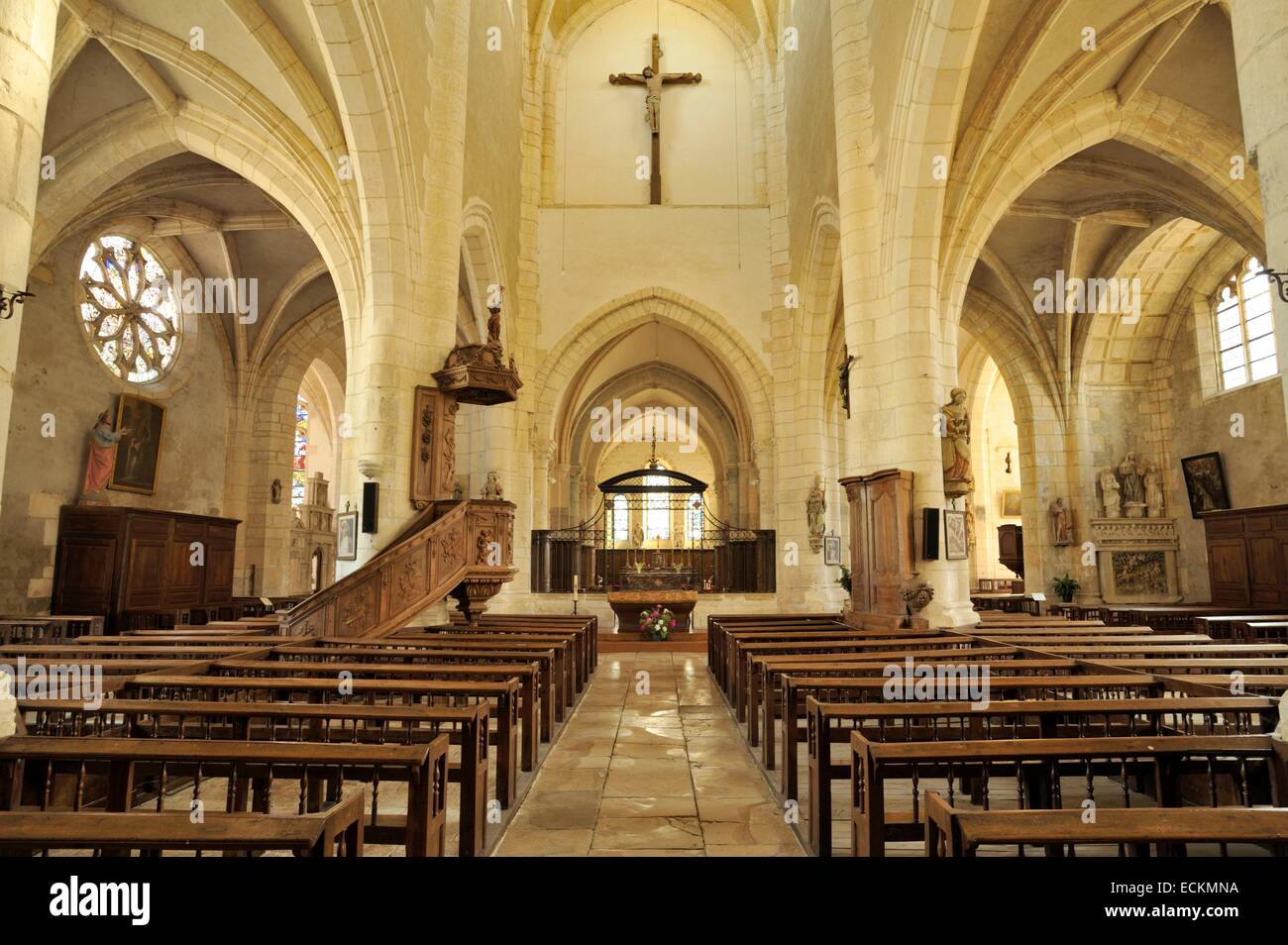 France, Aube, Chaource, Saint Jean Baptiste church, nave to the altar ...