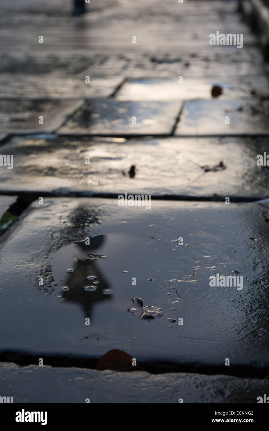 Rain on walkways hi-res stock photography and images - Alamy