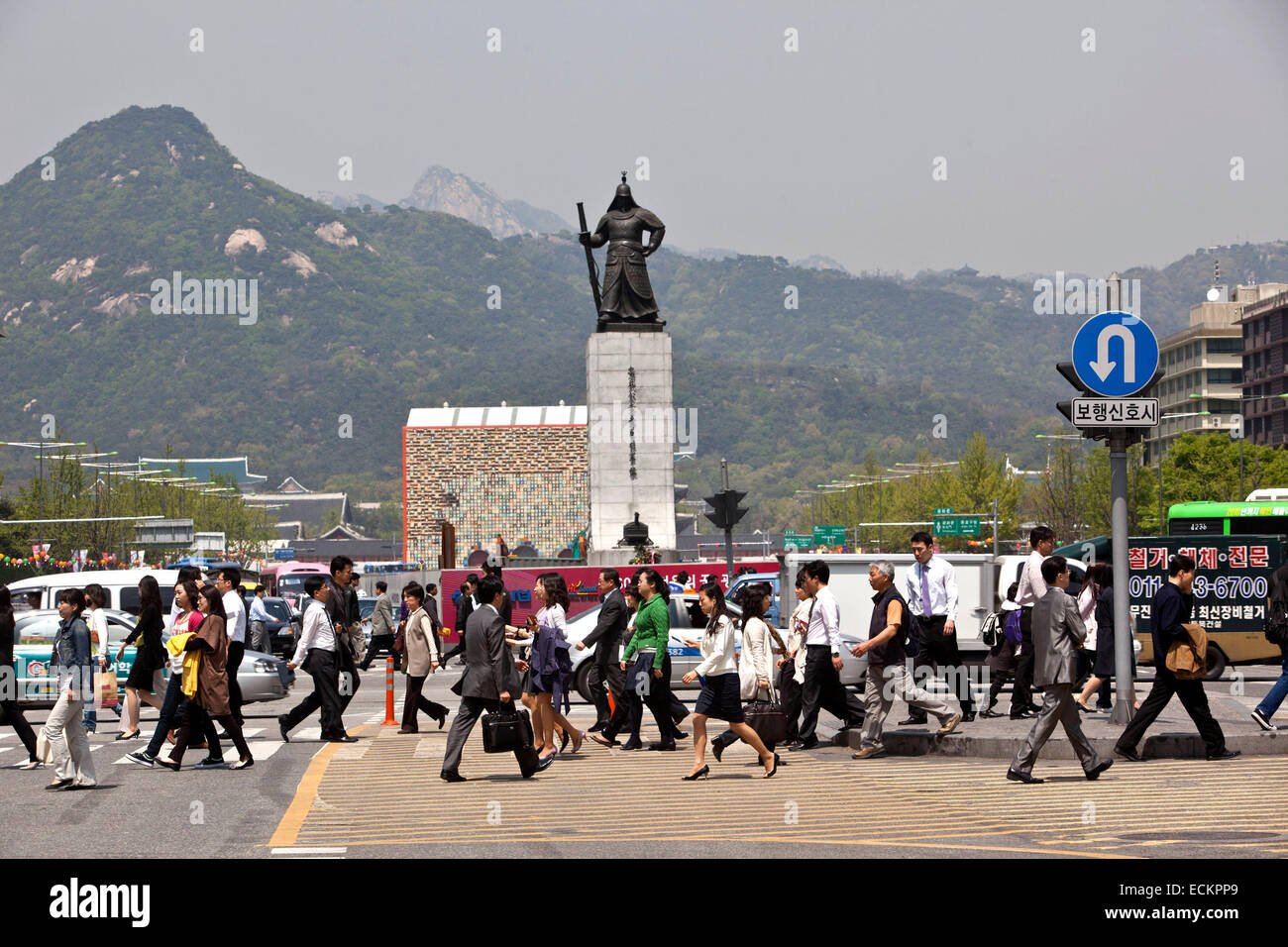 Statue of the general sun shin lee hi-res stock photography and images ...