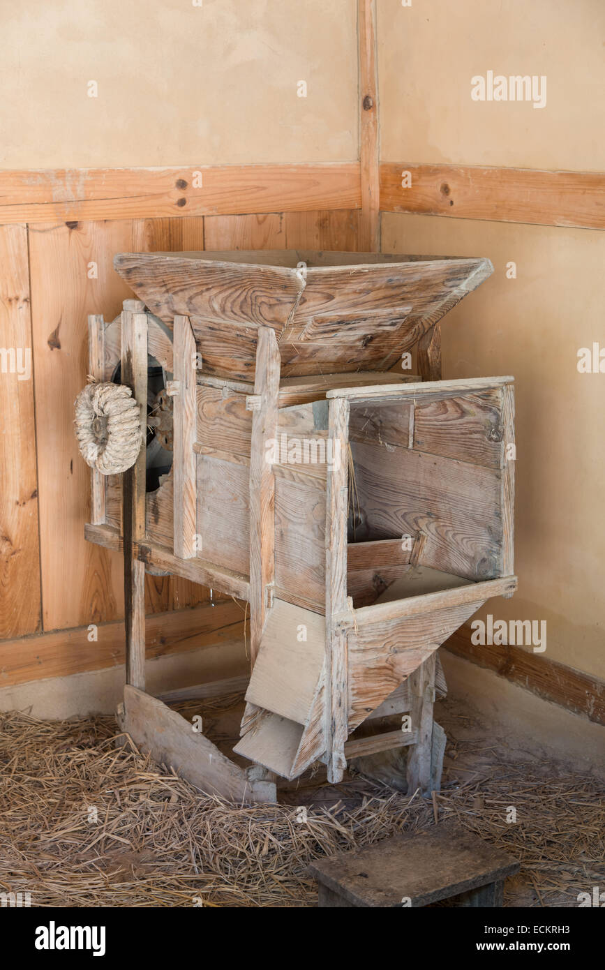 Old Milling Machine High Resolution Stock Photography and Images - Alamy