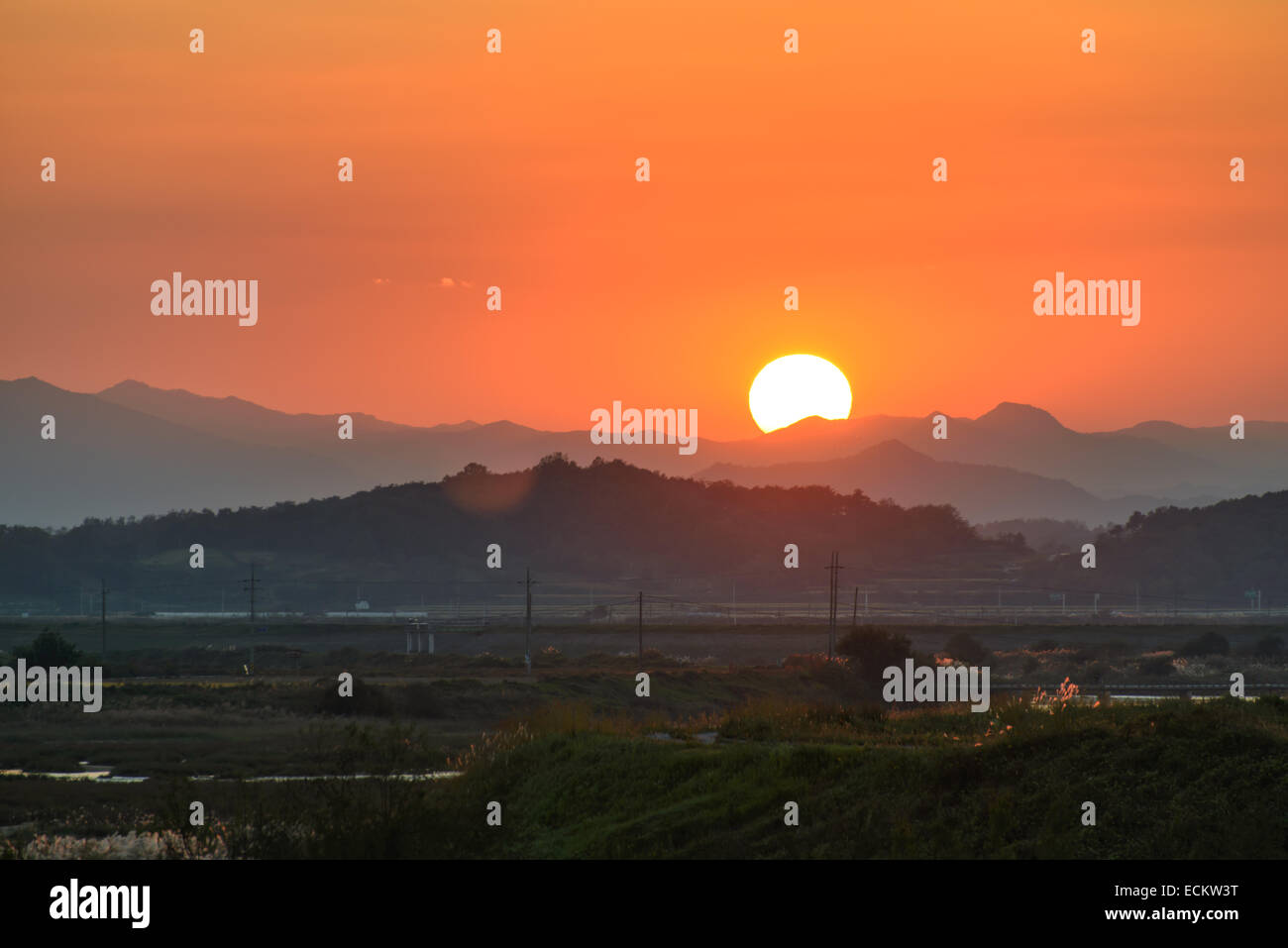 Beautiful landscape river sunset hi-res stock photography and images ...
