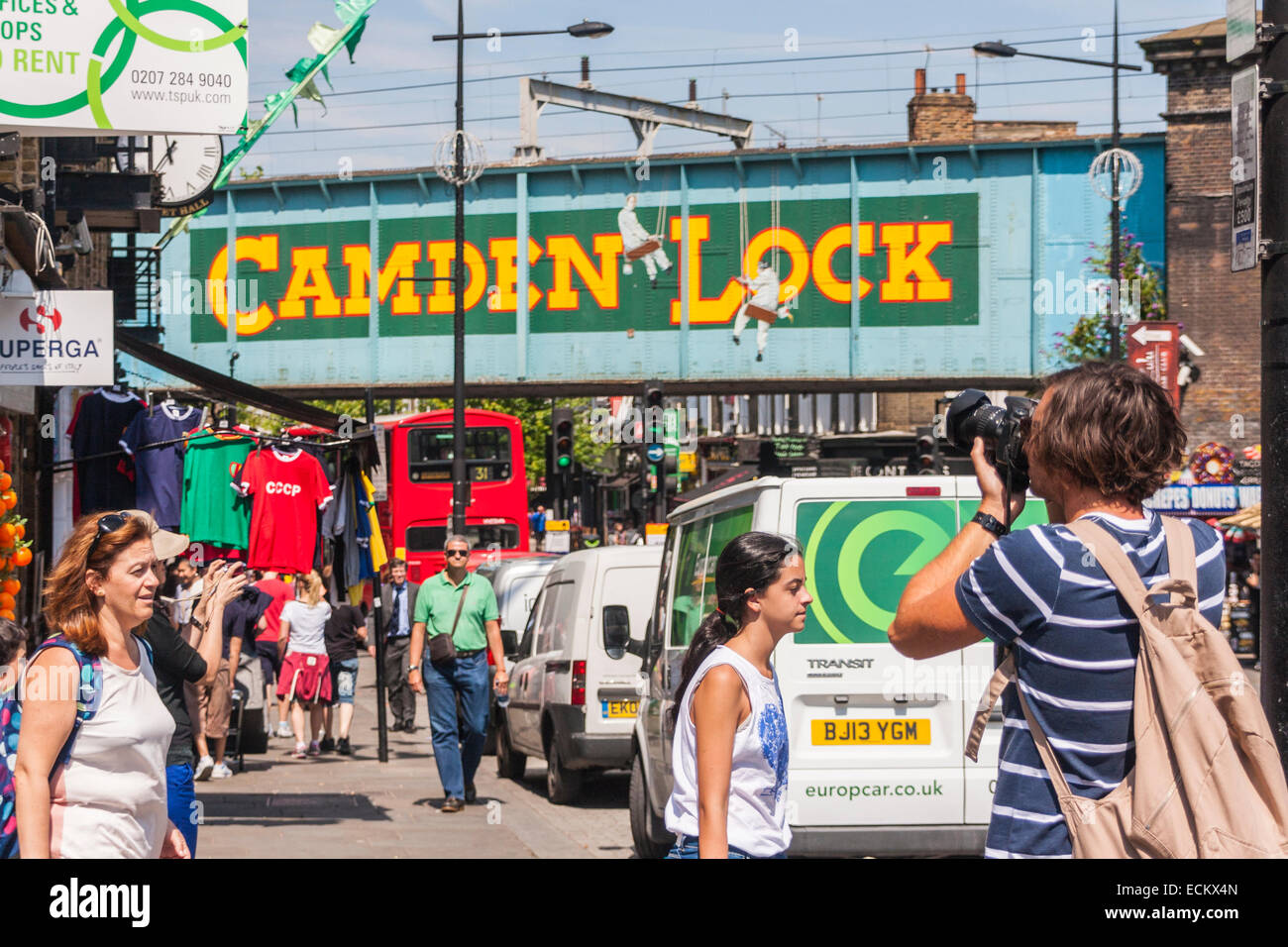 Camden lock railway bridge hi-res stock photography and images - Alamy