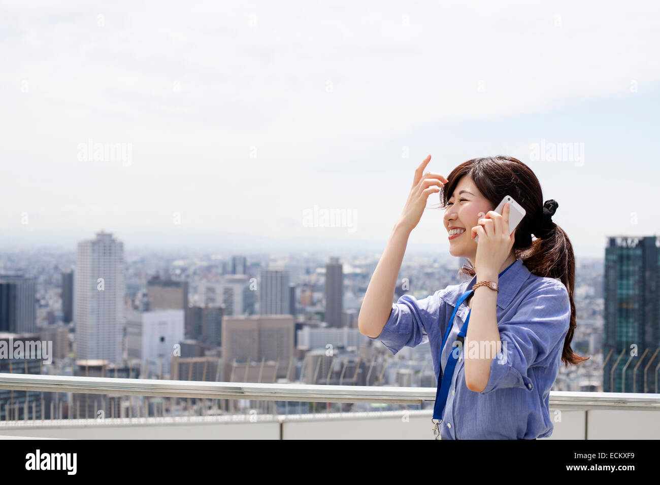 Women on balcony hi-res stock photography and images - Alamy