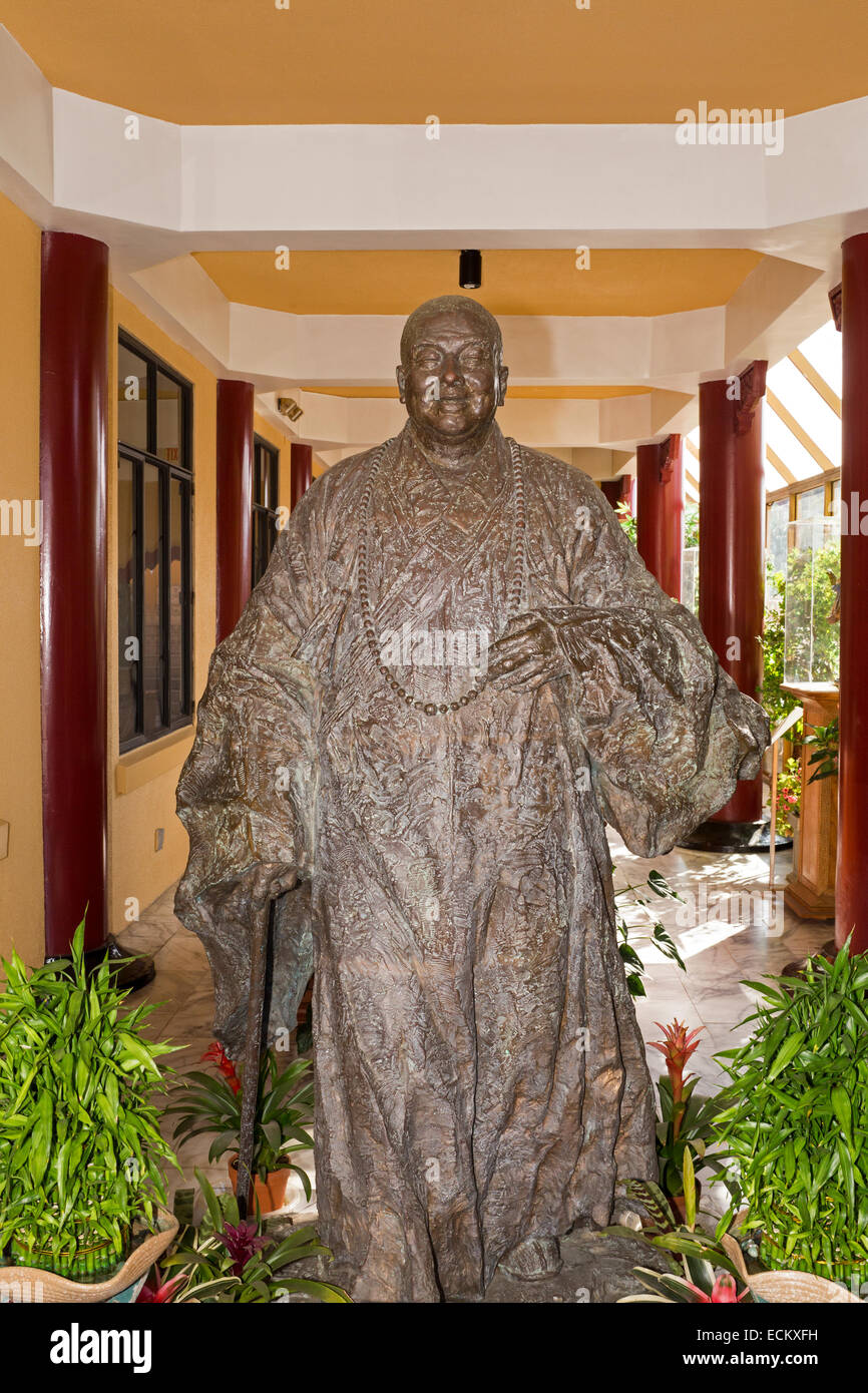 Statue of Venerable Master Hsing Yun of the World, statue, Buddhist ...
