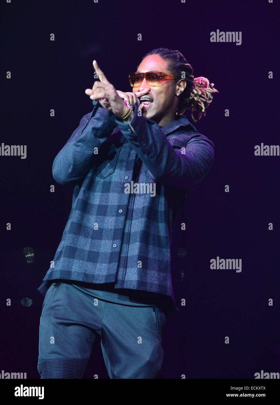 Concert for future hi-res stock photography and images - Alamy