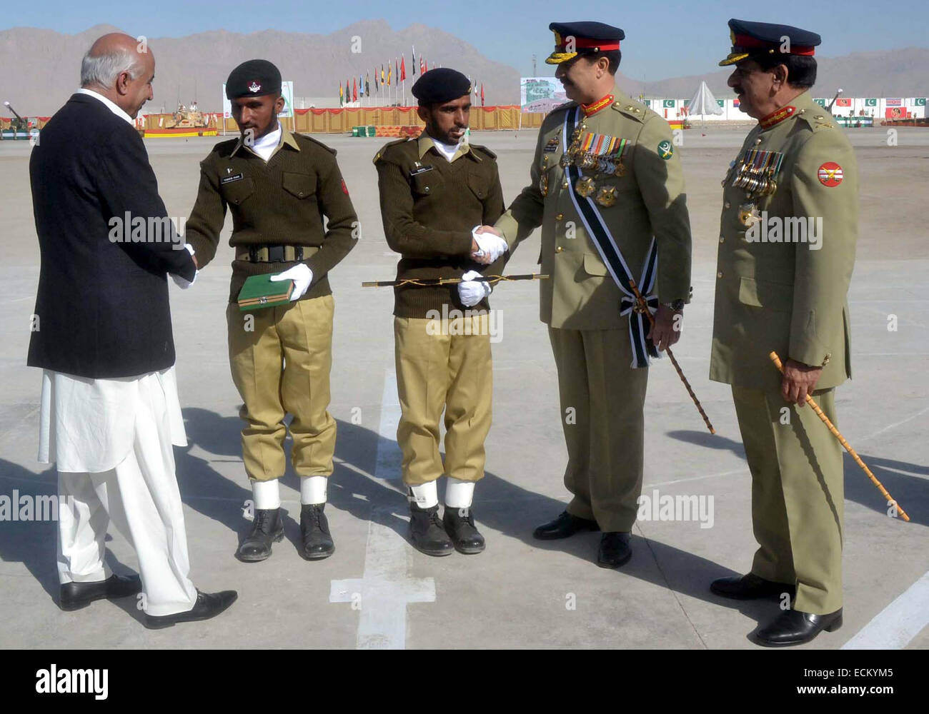 General raheel sharif balochistan hi-res stock photography and images ...