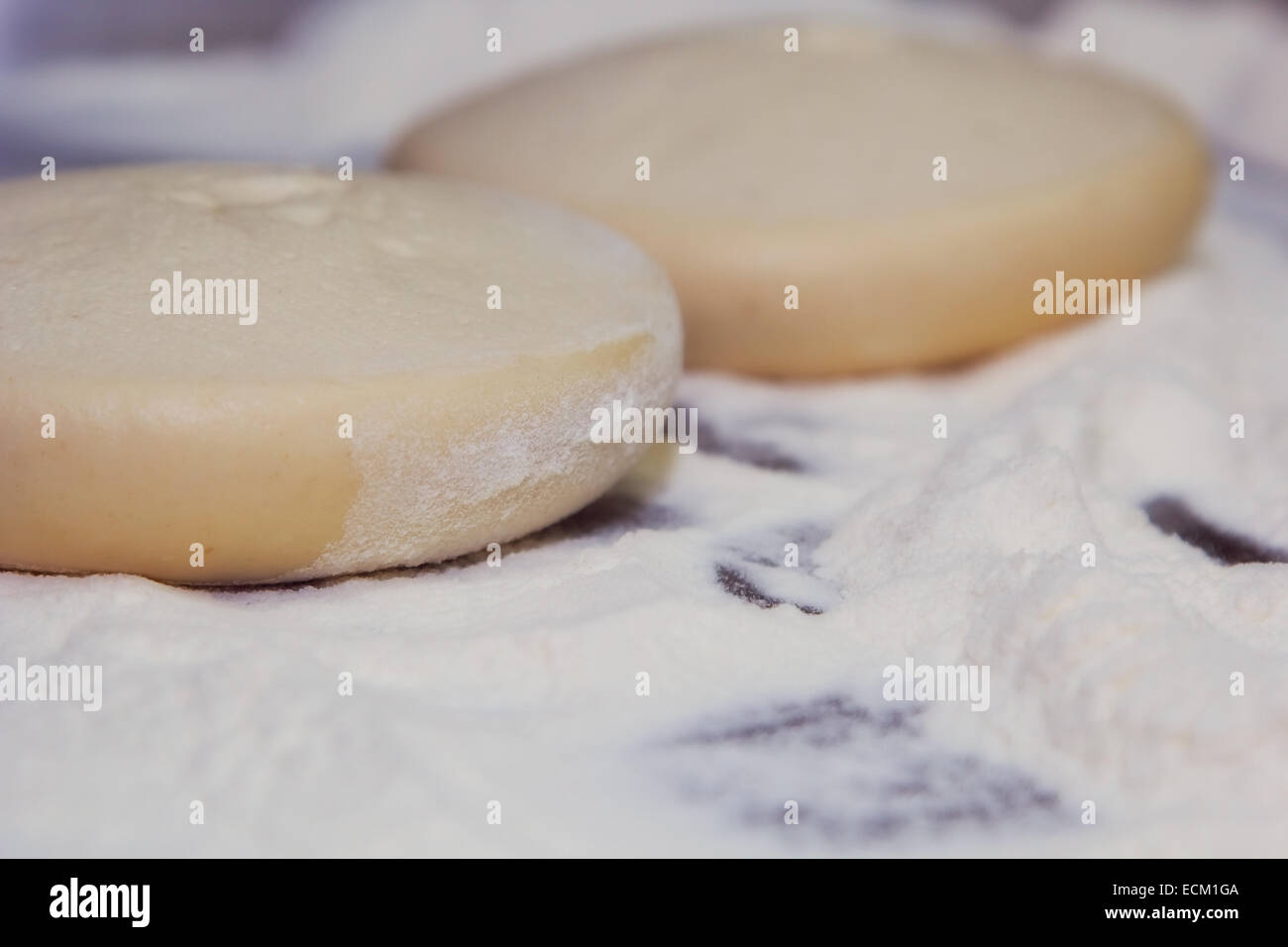 Cutting base hi-res stock photography and images - Alamy