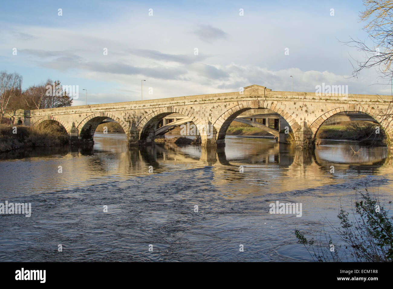 Old bridge river severn hi-res stock photography and images - Alamy