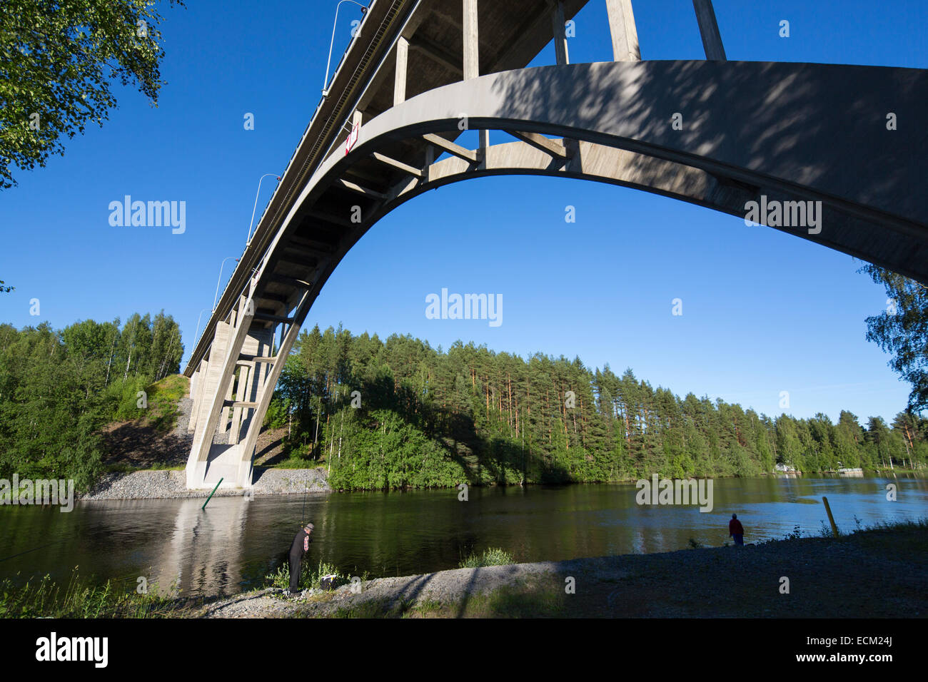 30 meters high concrete arch road bridge over river Leppävirta ...