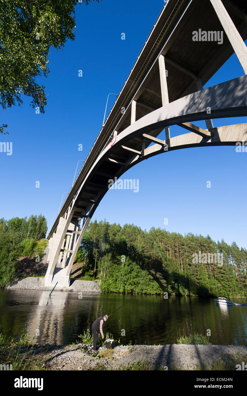 River upwards river bed hi-res stock photography and images - Alamy