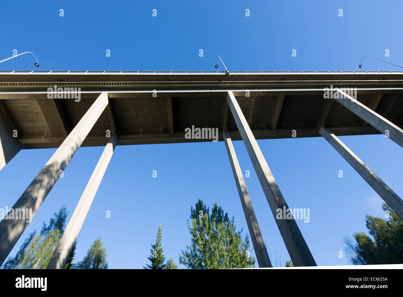 Concrete columns support structure hi-res stock photography and images ...