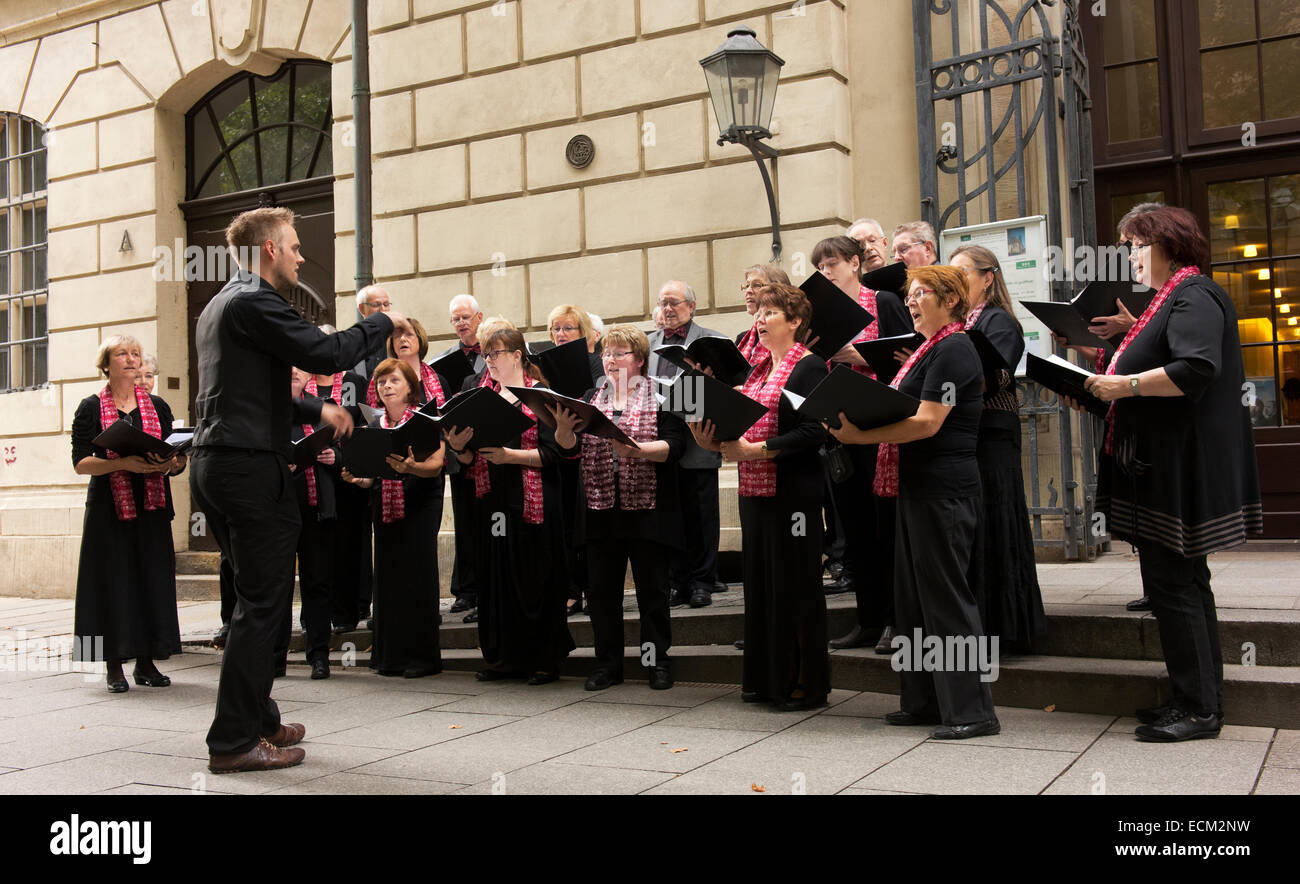 Choir practice hi-res stock photography and images - Alamy