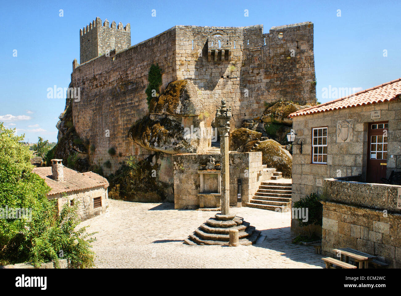 Castle sortelha historic village hi-res stock photography and images ...