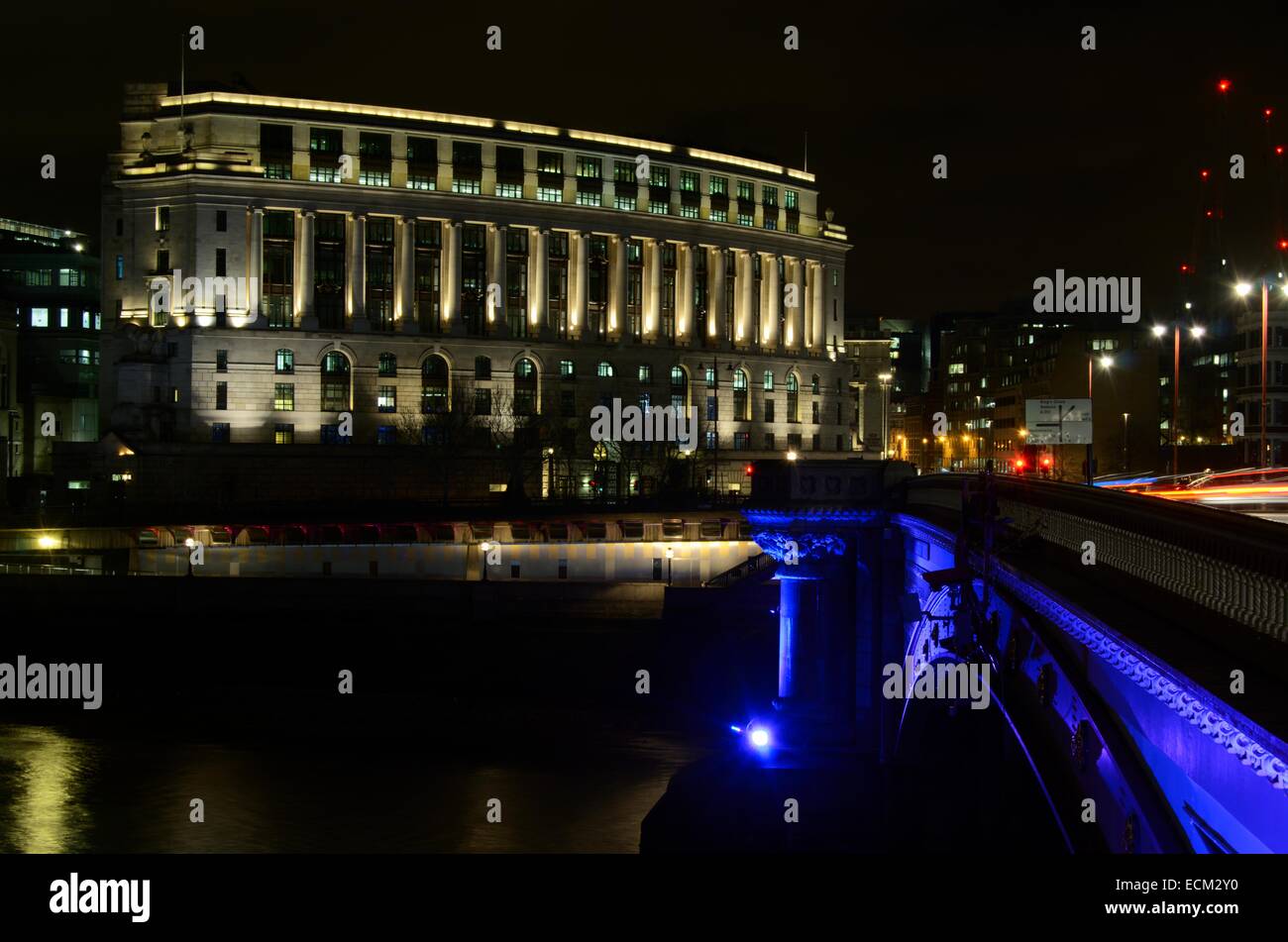 100 victoria embankment hi-res stock photography and images - Alamy