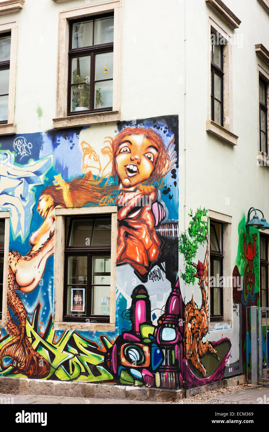 Public mural art hi-res stock photography and images - Alamy