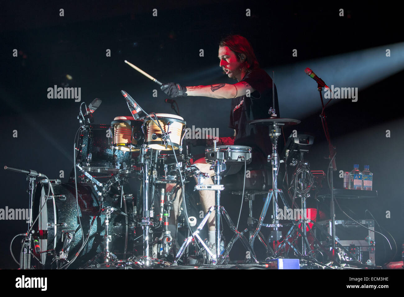 Inglewood, California, USA. 13th Dec, 2014. Drummer THOM GREEN of Alt-J ...