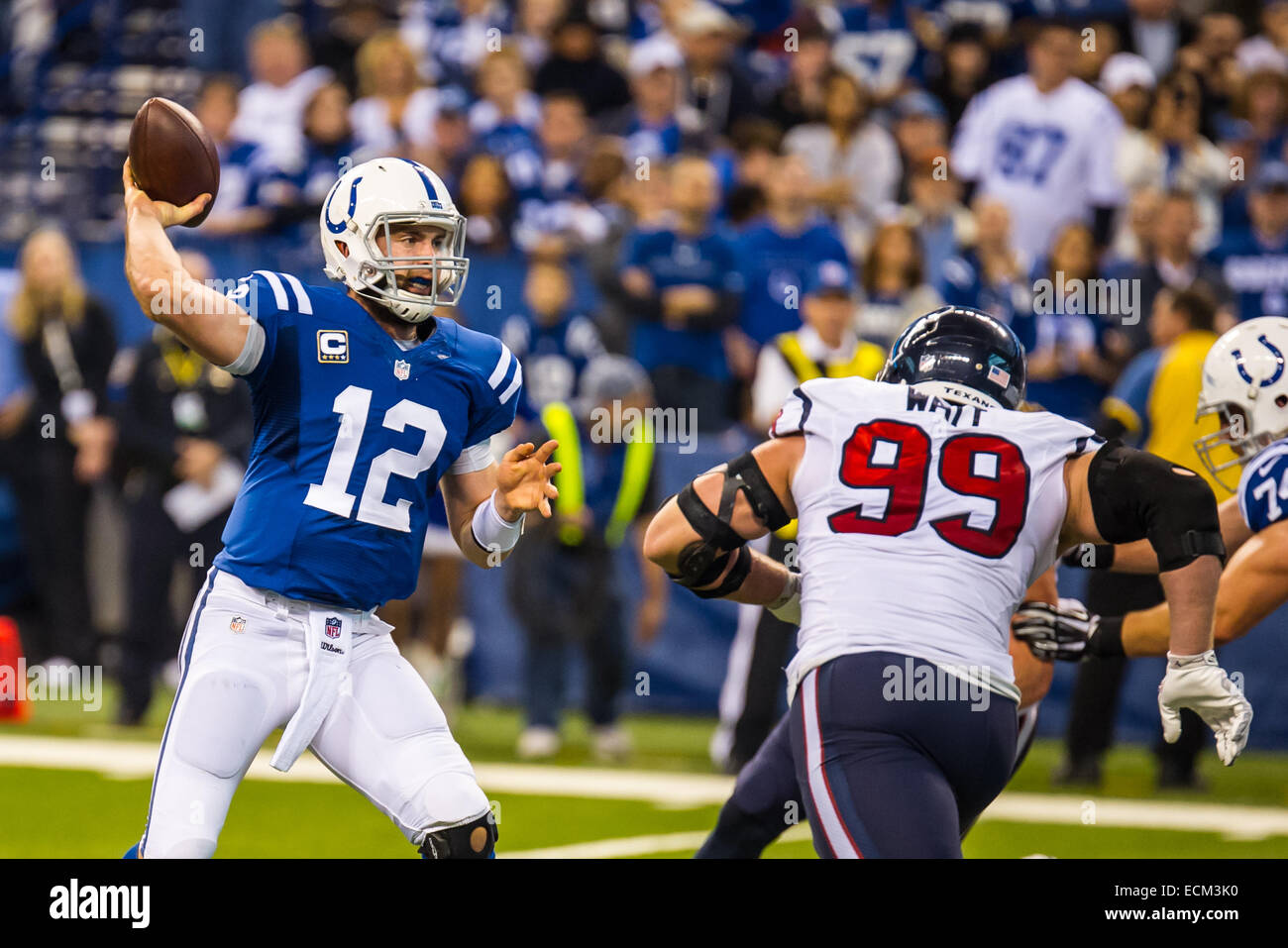 Indianapolis colts defensive end hi-res stock photography and images ...