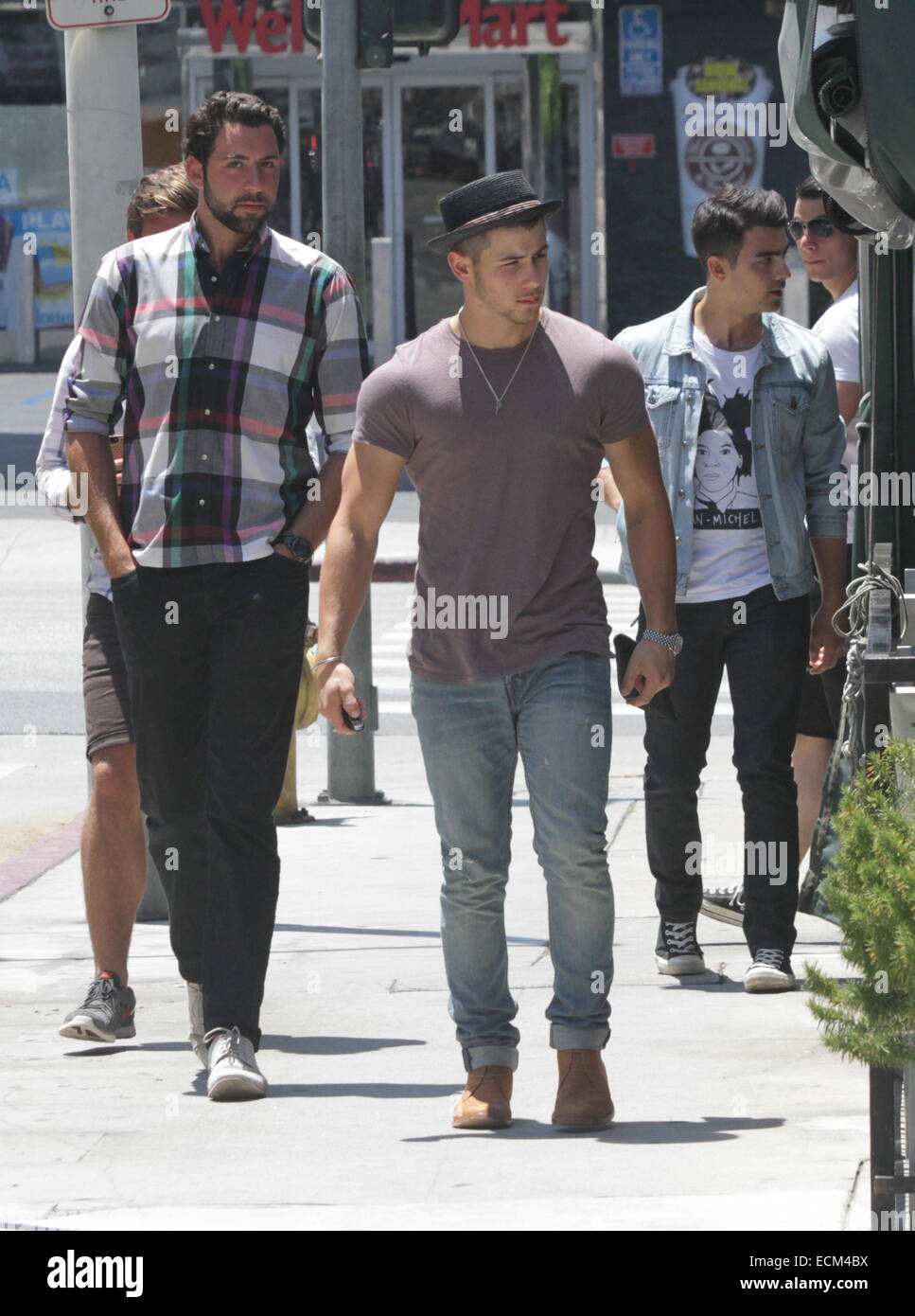 Nick Jonas and Joe Jonas spotted with friends on Sunset Boulevard ...