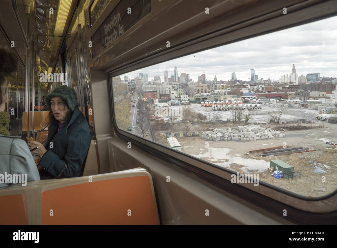 Looking out over Brooklyn from an elevated F train Stock Photo - Alamy