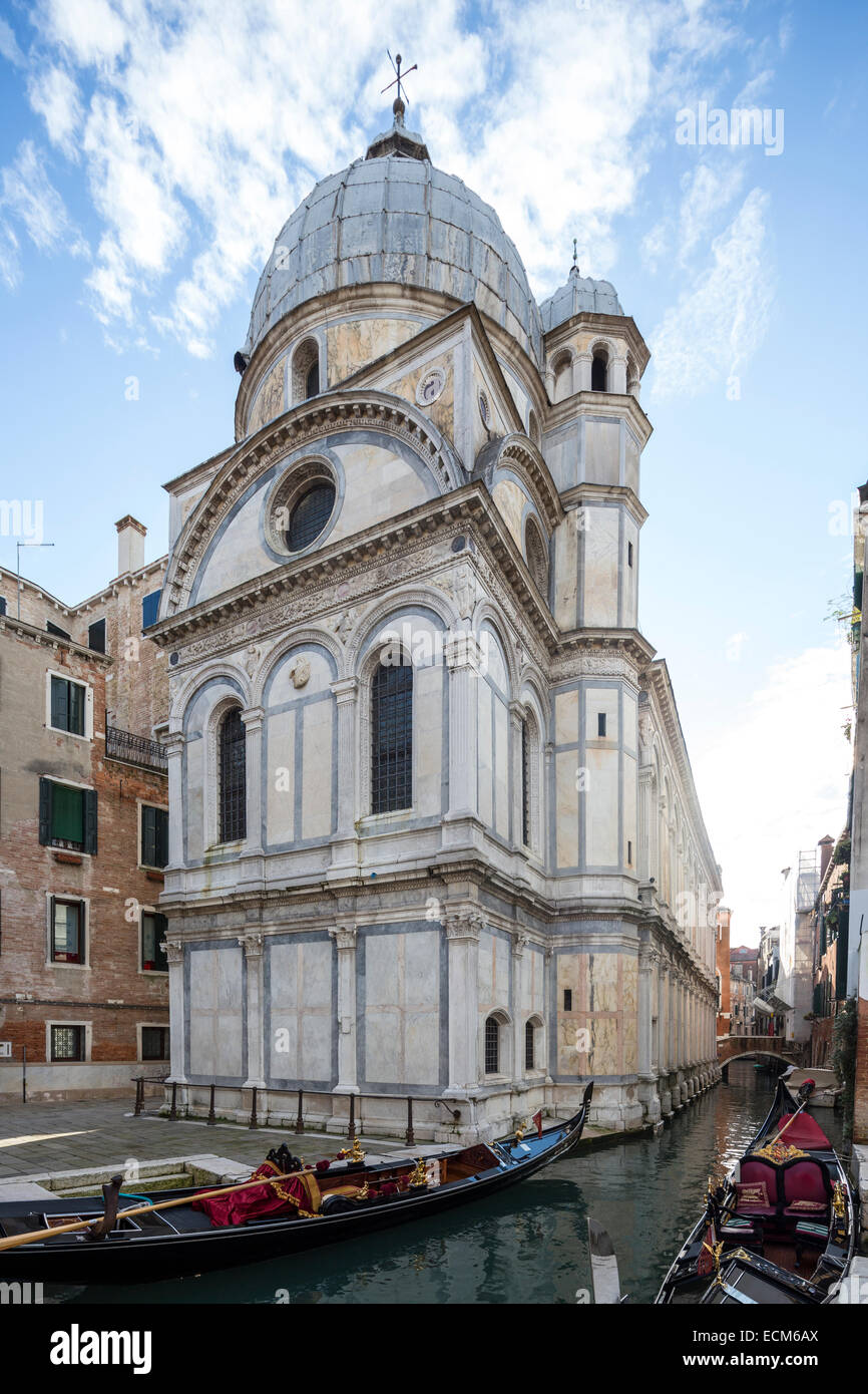 exterior facade, Santa Maria dei Miracoli church, Venice, Italy Stock ...