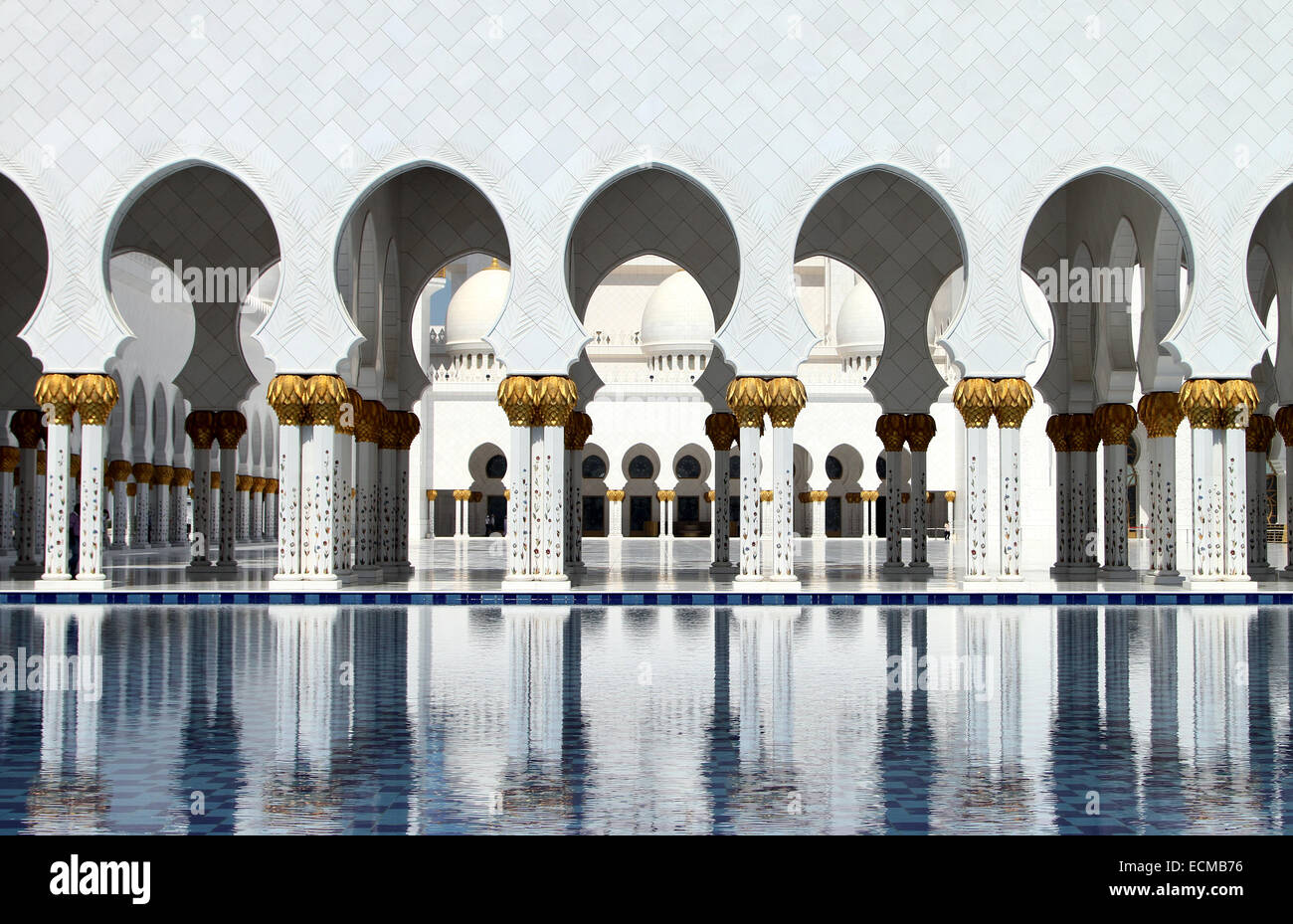 Side view sheikh zayed grand hi-res stock photography and images - Alamy