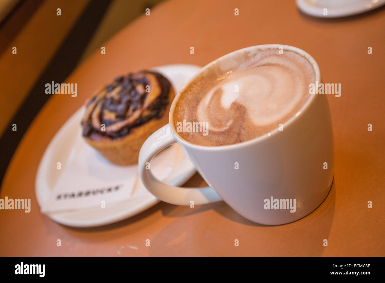 Coffee with a chocolate hi-res stock photography and images - Alamy