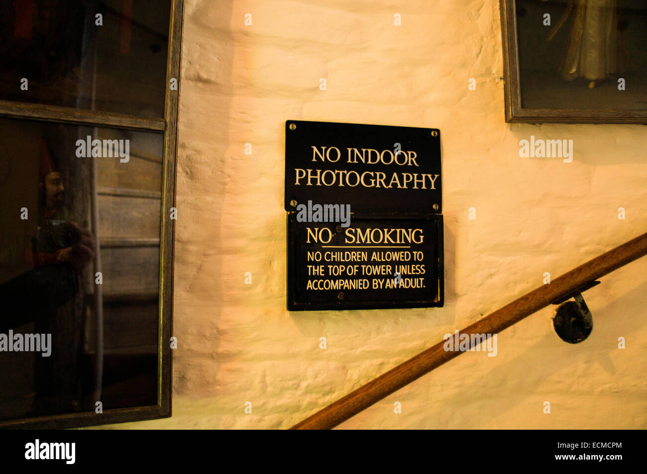Sissinghurst Castle Garden NO INDOOR PHOTOGRAPHY NO SMOKING sign Stock ...