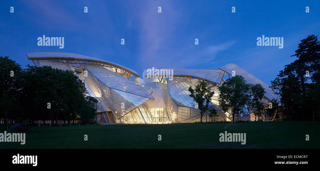 Fondation Louis Vuitton, Paris, France. Architect: Gehry Partners LLP ...