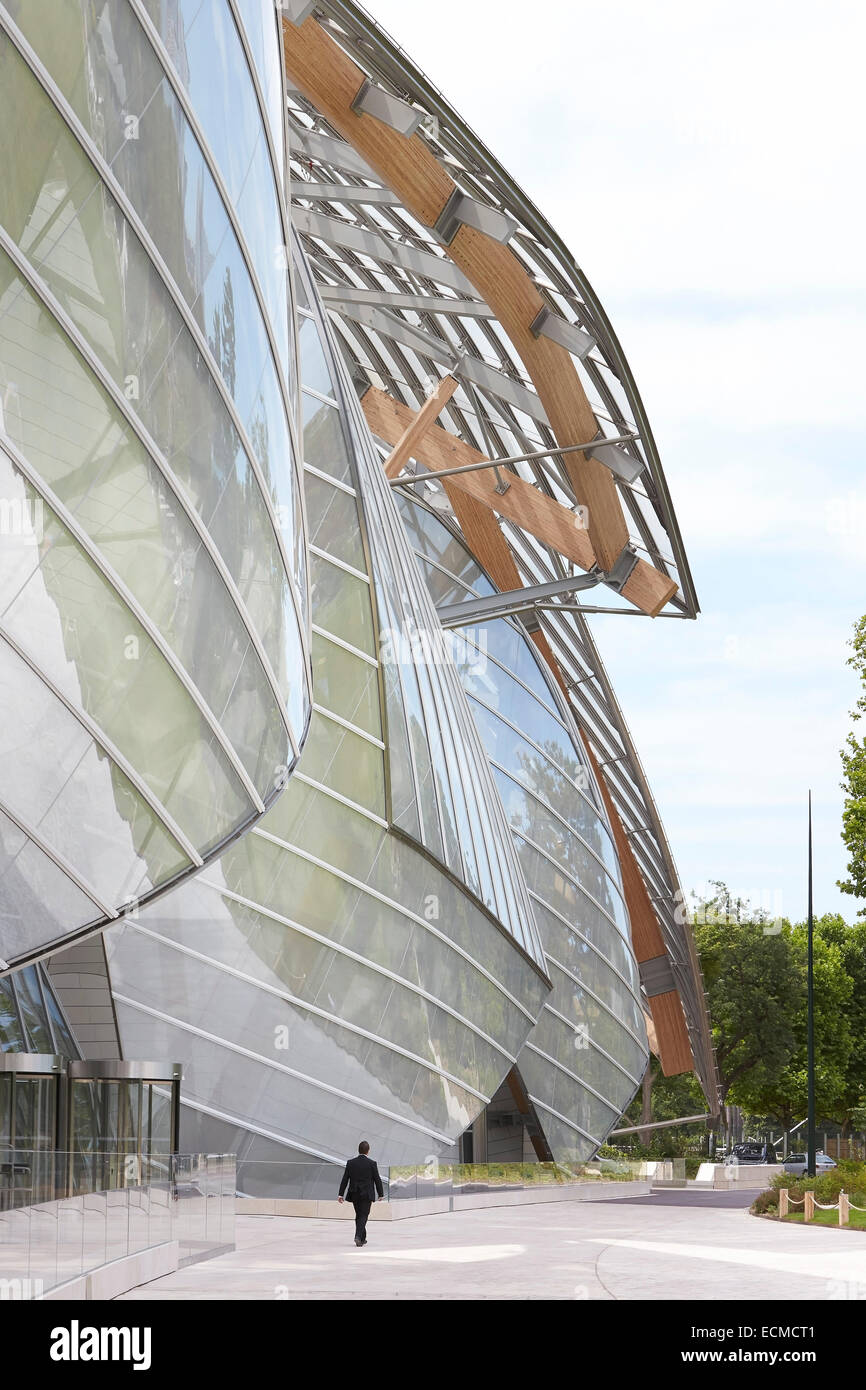 Fondation Louis Vuitton, Paris, France. Architect: Gehry Partners LLP ...