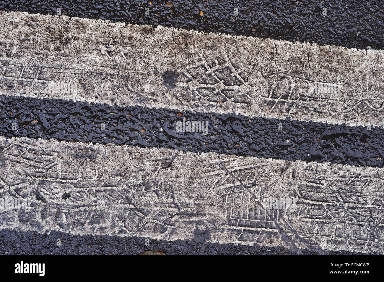 Slanted road hi-res stock photography and images - Alamy