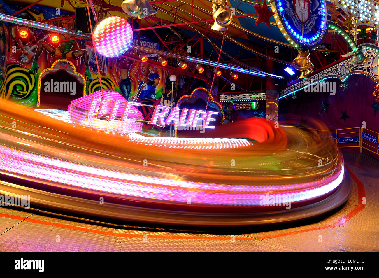 Fairground ride, long exposure, Hamburger Dom funfair, Hamburg, Germany ...