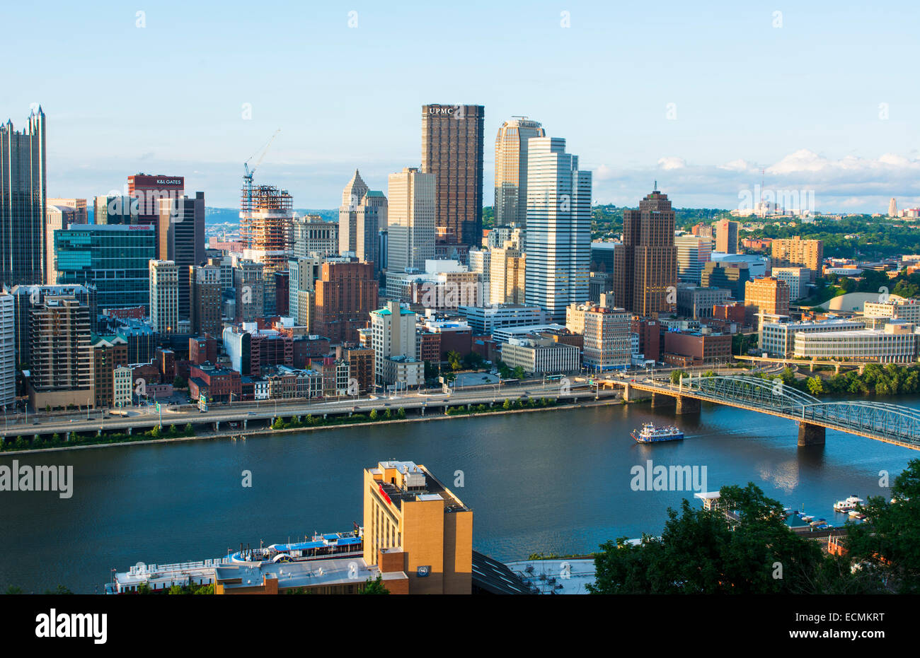 Pittsburgh Pennsylvania skyline from Mt Washington of downtown city and ...