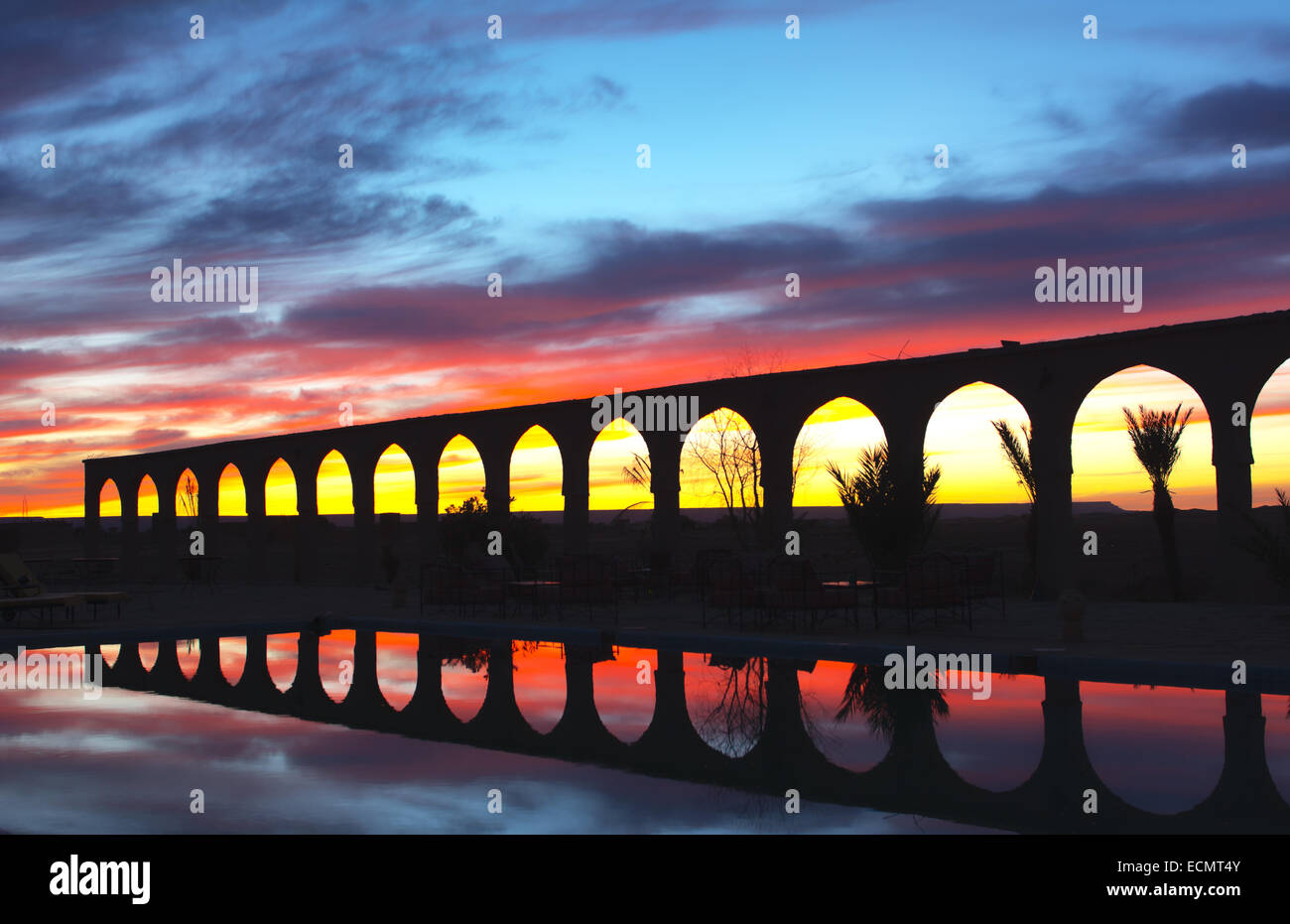 Morocco Sahara Desert sunset color on arches and water Las Palmeras ...