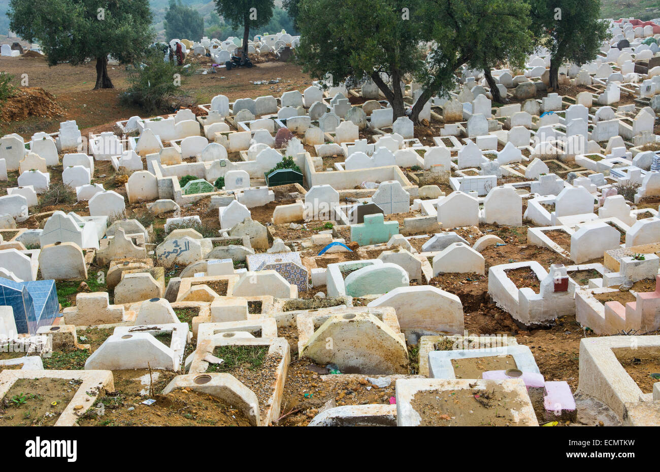 Morocco Fez crowded grave yard graves and tombs in cemetery Stock Photo ...