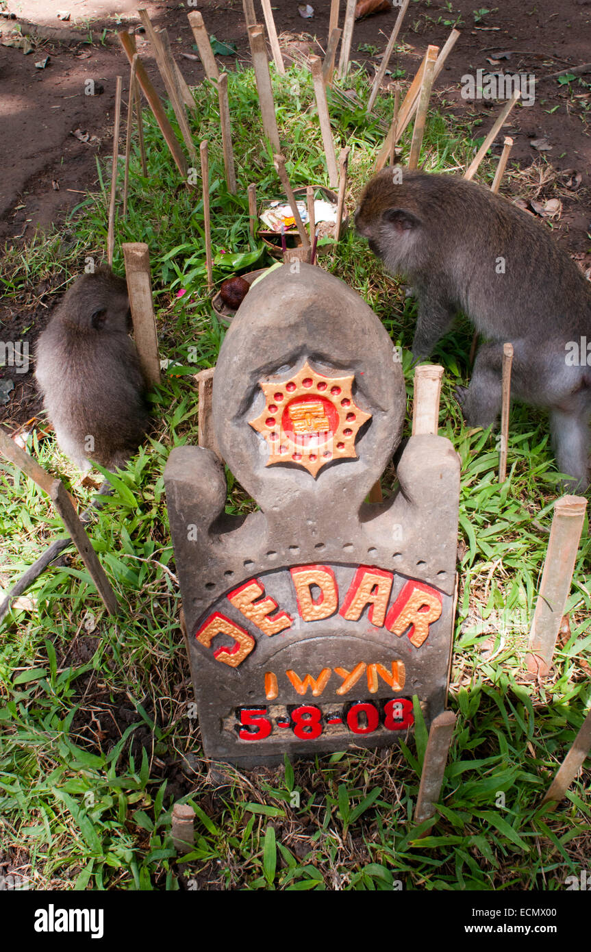 Infants tomb hi-res stock photography and images - Alamy