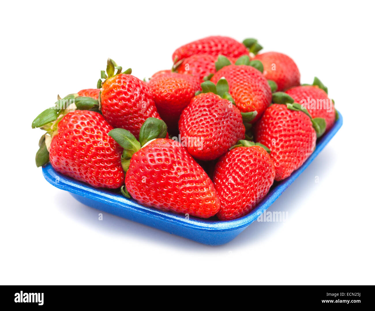 Strawberries in tray at market hi-res stock photography and images - Alamy