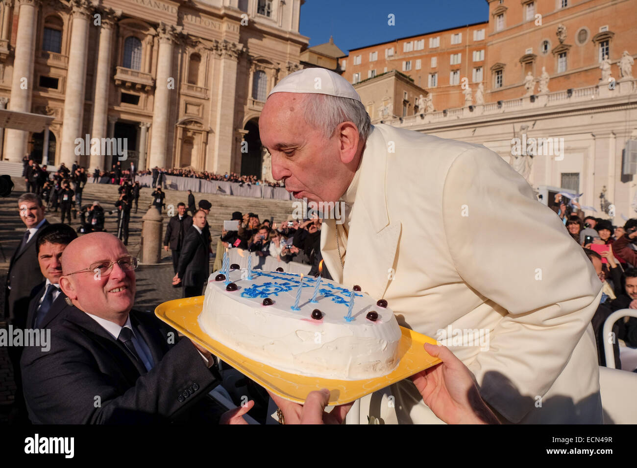 Pope francis cake with candles hi-res stock photography and images - Alamy