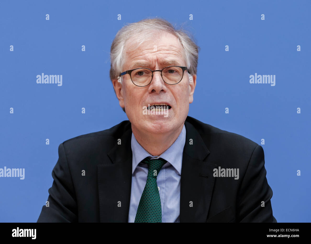 Berlin, Germany. 17th Dec, 2014. Minister de Maizière and President of ...