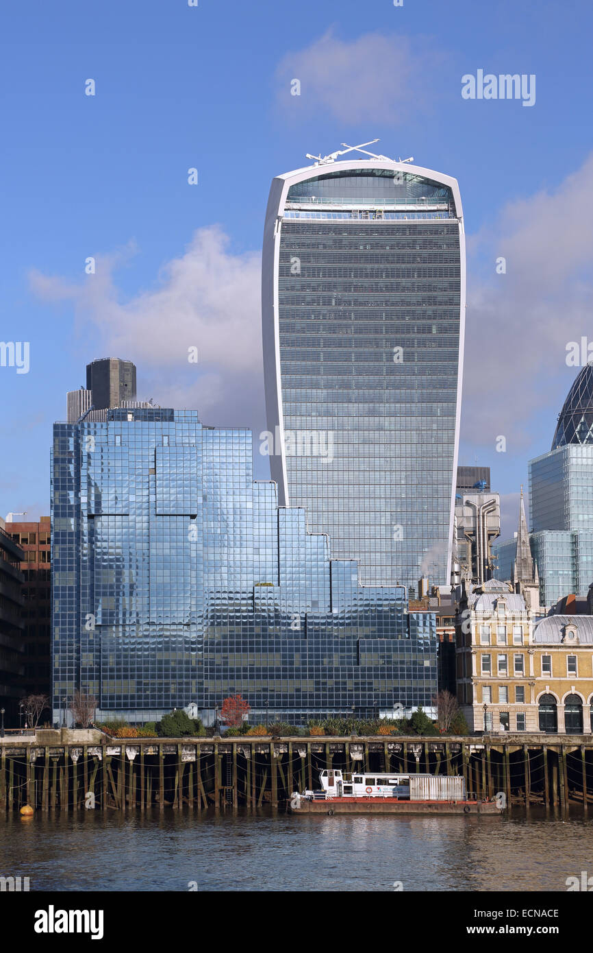 new building at 20 Fenchurch Street known as the Walkie talkie ...