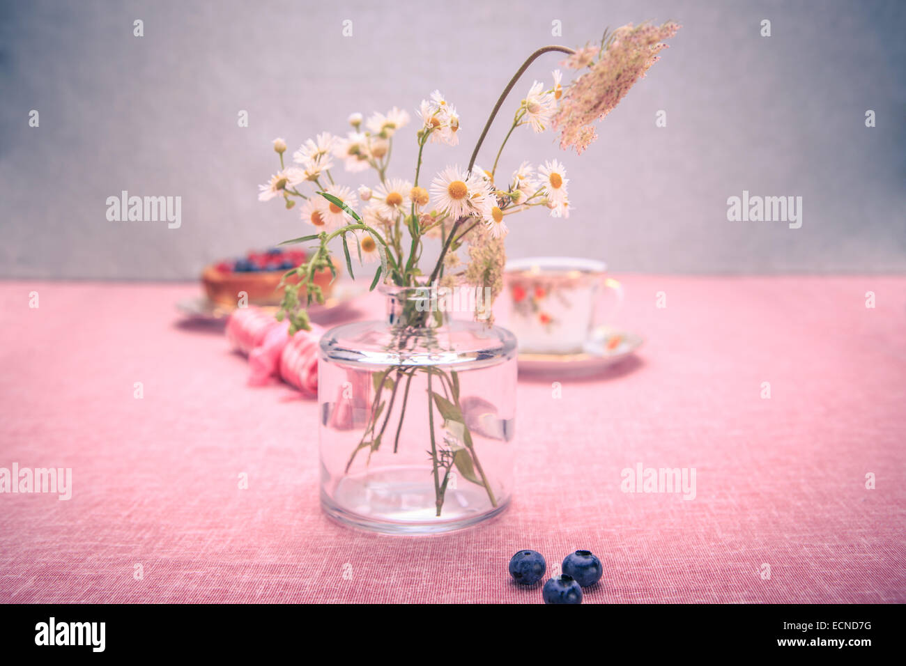 Summer bunch of flowers hi-res stock photography and images - Alamy