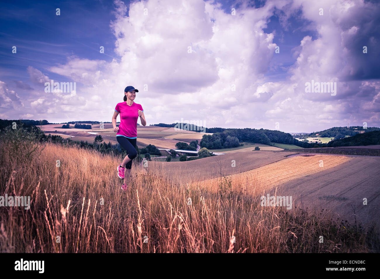 Outdoor running hi-res stock photography and images - Alamy